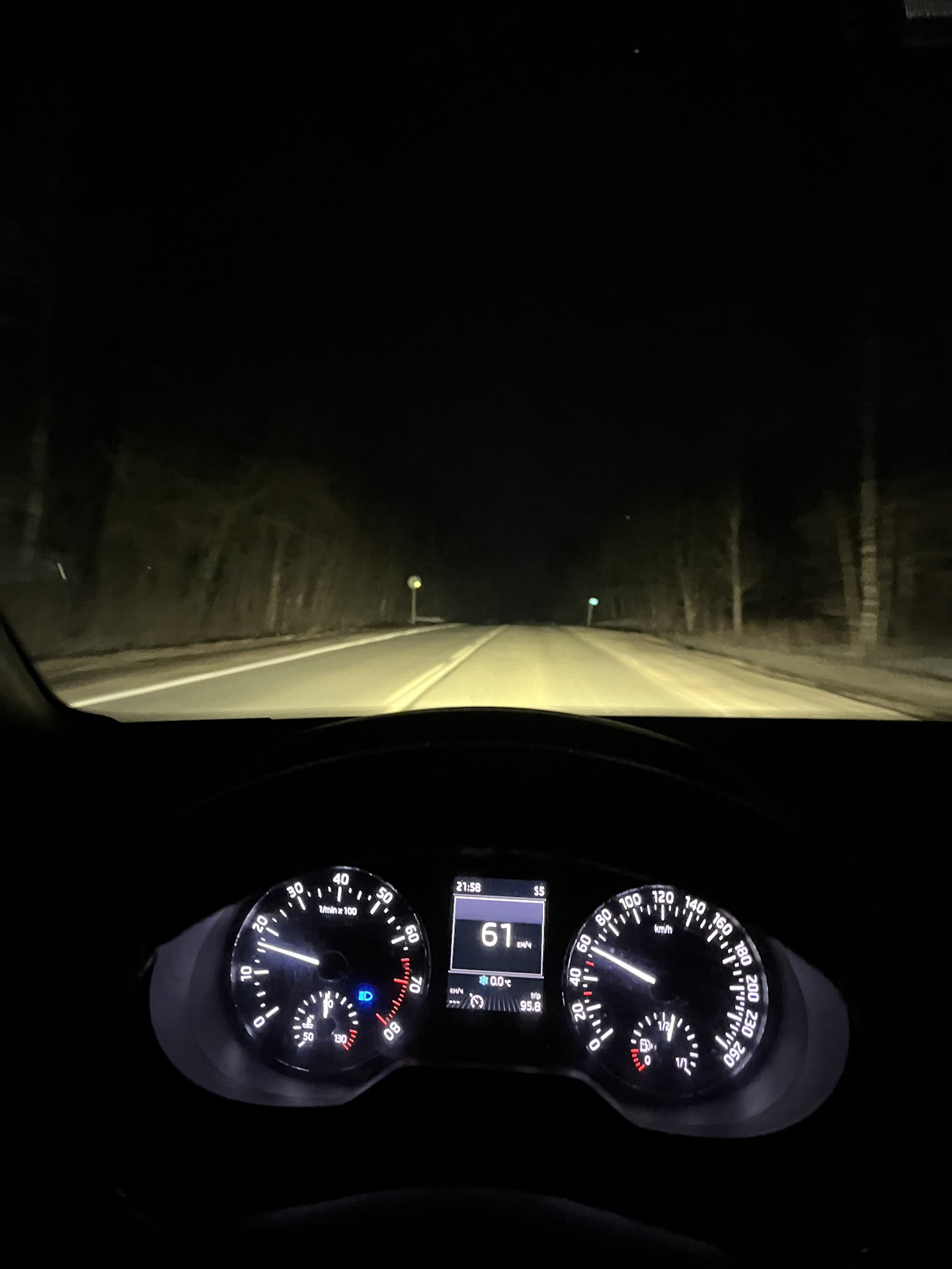 Led d3s в ближний свет октавия а7 — Skoda Octavia A7 Mk3, 9,9 л, 2016 ...