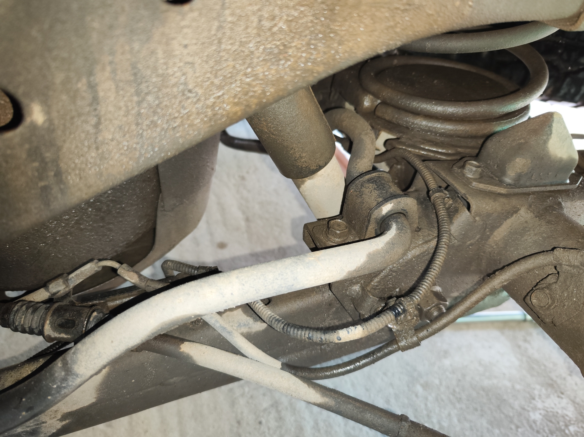 Замена втулок стабилизатора и обнаружение утечки масла… — Mitsubishi ...