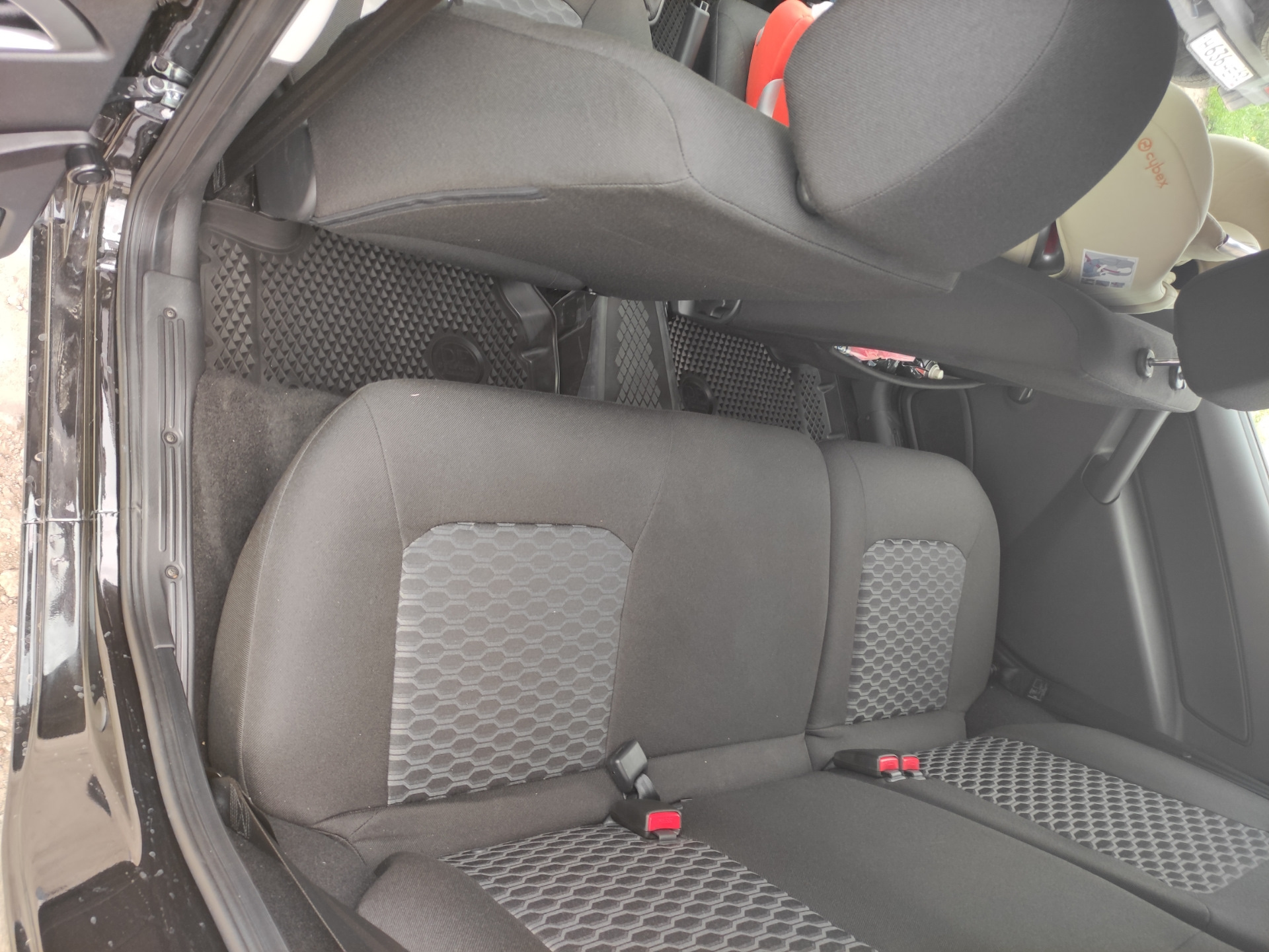 Коврики в салон — Lada Гранта Лифтбек (2G), 1,6 л, 2023 года ...