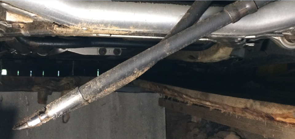 Е39. Замена шланга высокого давления ГУРа. — BMW 5 series (E39), 2,2 л ...