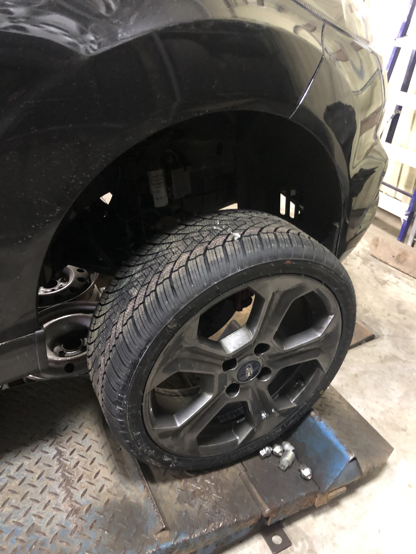 Замена зимней резины GRENLANDER ICEHAWKE 1 205/40R17 84V XL — Ford ...