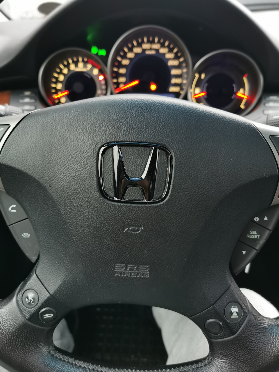 Поклейка значка — Honda Legend (KB), 3,5 л, 2007 года | стайлинг | DRIVE2