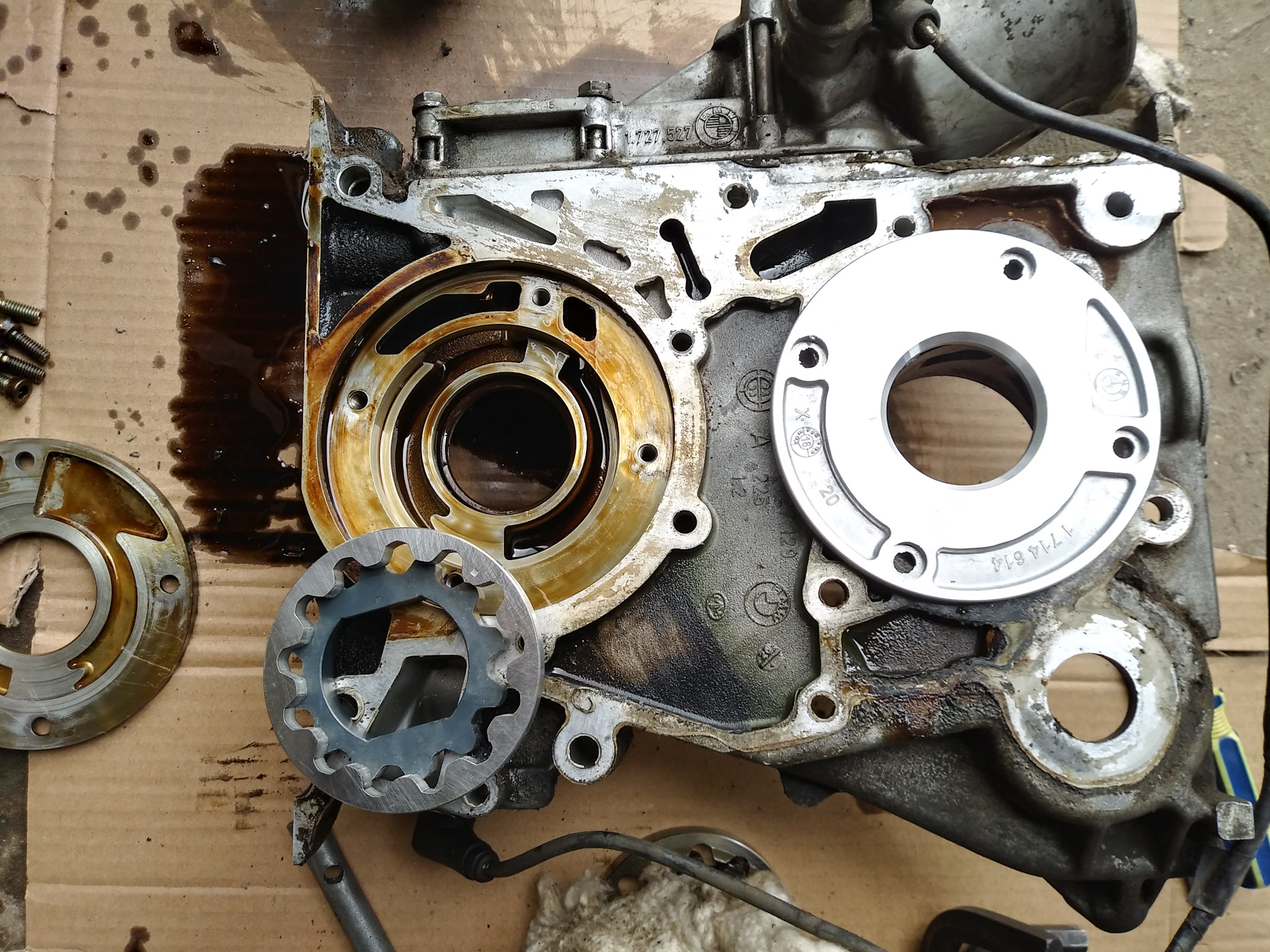 Замена масляного насоса BMW М40 — DRIVE2