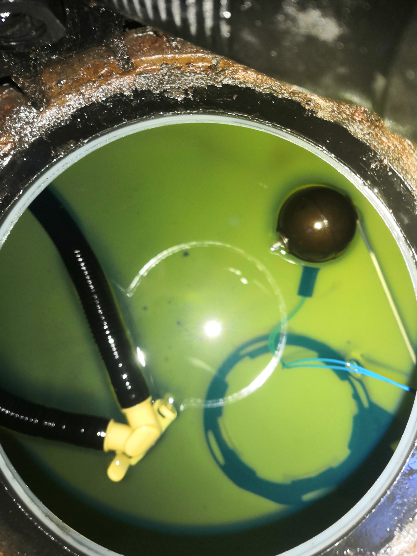 Замена модуля управления топливным насосом Audi Q7 4L 3.0 TDI — Audi Q7 ...