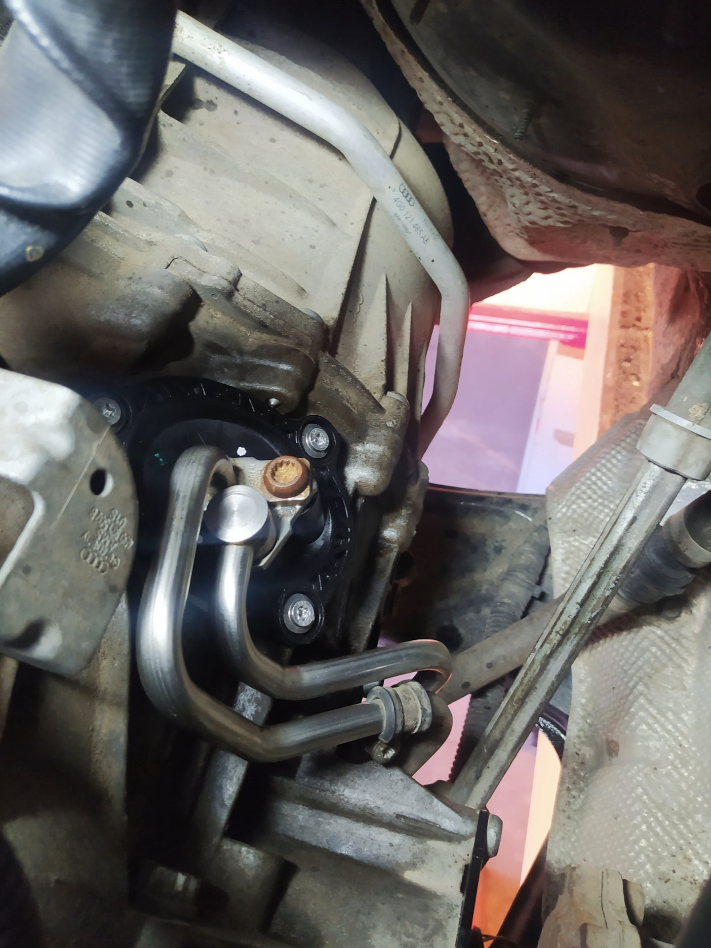 Замена масла в вариаторе — Audi A6 (C7), 2 л, 2011 года | плановое ТО ...