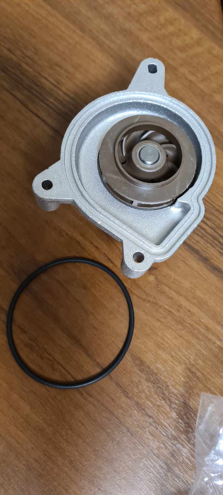 Замена помпы — Skoda Yeti, 1,4 л, 2014 года | визит на сервис | DRIVE2