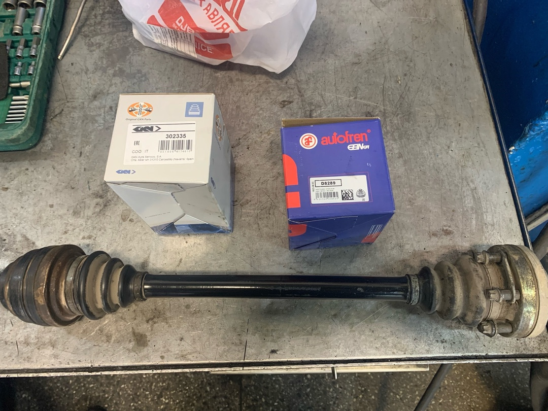 Обслуживание АКПП GM 5L 40, замена масла раздатки, обслуживание задних ...