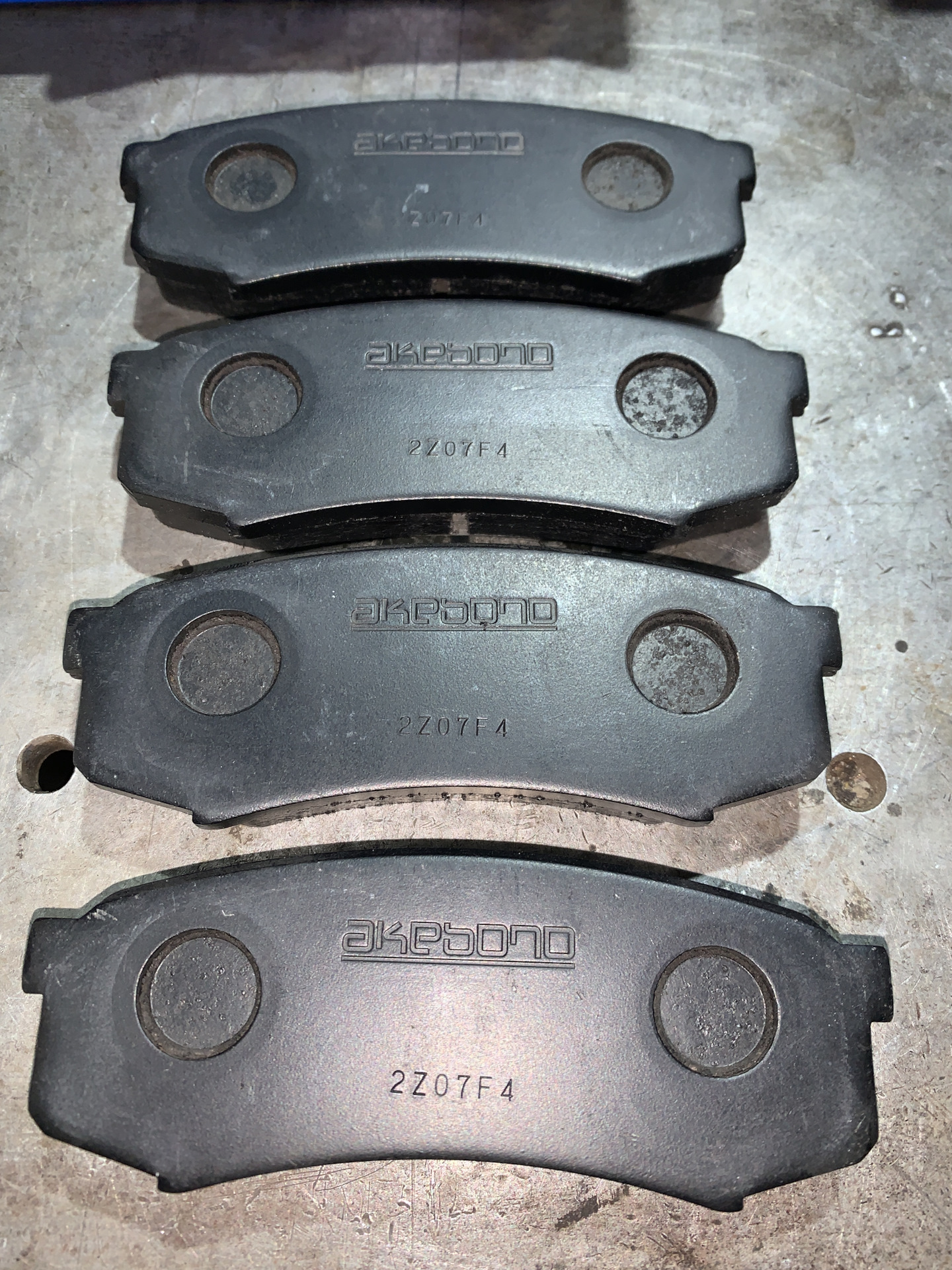 Тормозные колодки AKEBONO — Toyota Land Cruiser Prado 150-series, 4 л ...