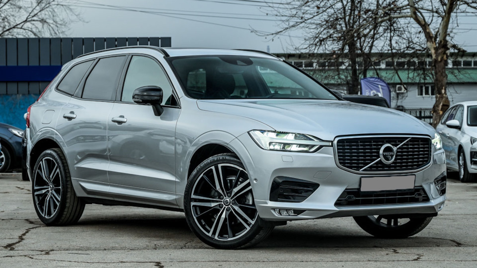Volvo XC60 (2G) 2.0 дизельный 2020 | R-Design B5 AWD Ultra на DRIVE2