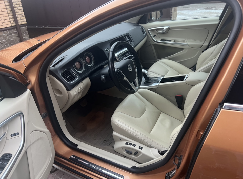 Выставил в Продажу! — Volvo S60 (2G), 2,5 л, 2012 года | продажа машины ...