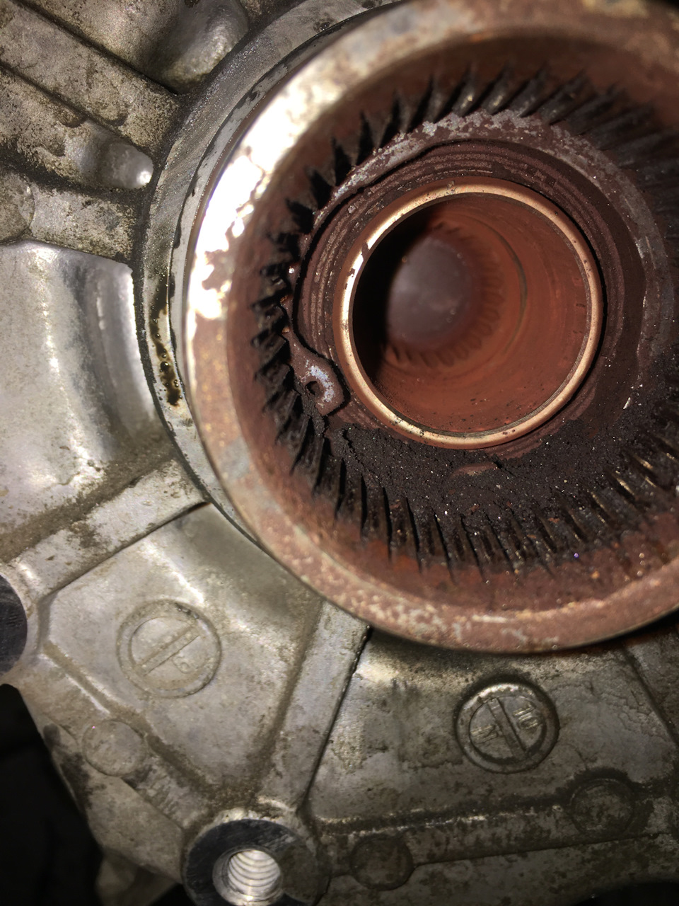 А началось с замены заднего сальника коленвала. — Volvo XC90 (1G), 2,5 ...