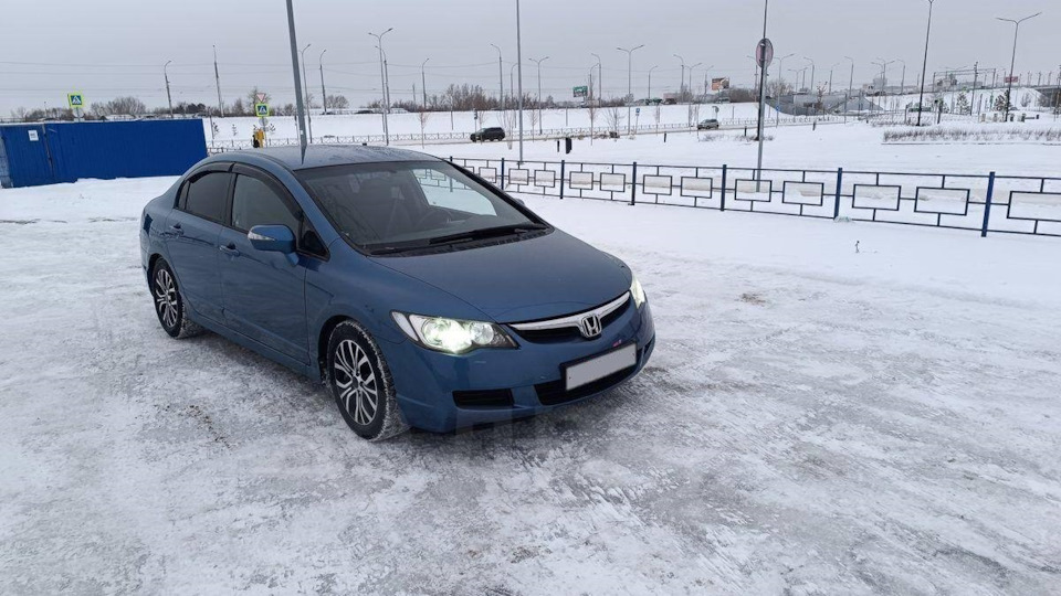 Honda Civic 4D (8G) 1.8 бензиновый 2007 | Light Blue на DRIVE2