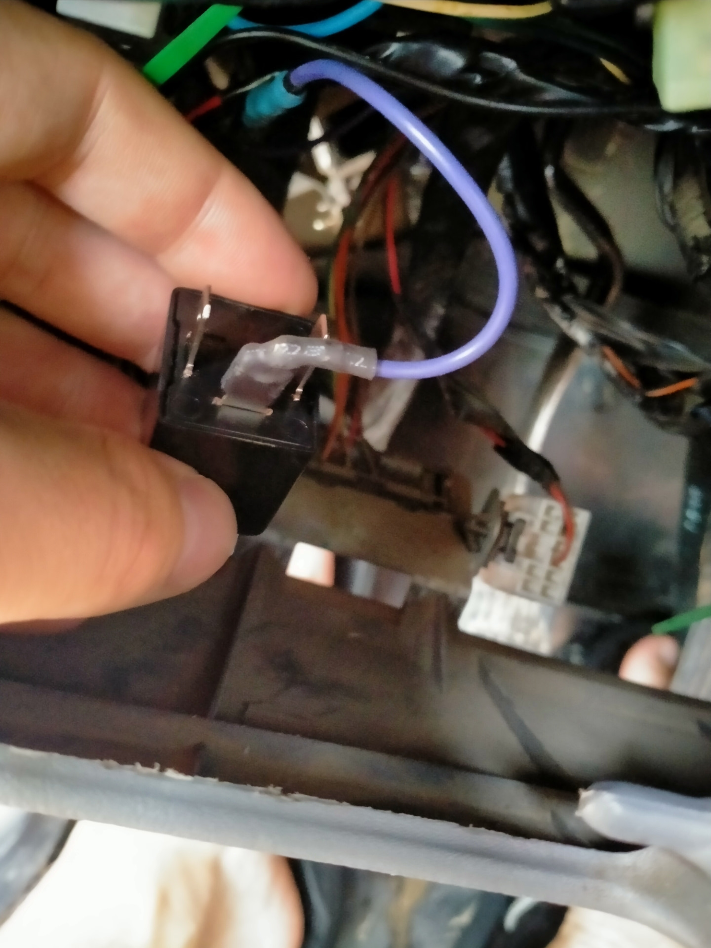 Акцент Замена реле поворотов от ваз 09 без пайки — Hyundai Accent (2G ...