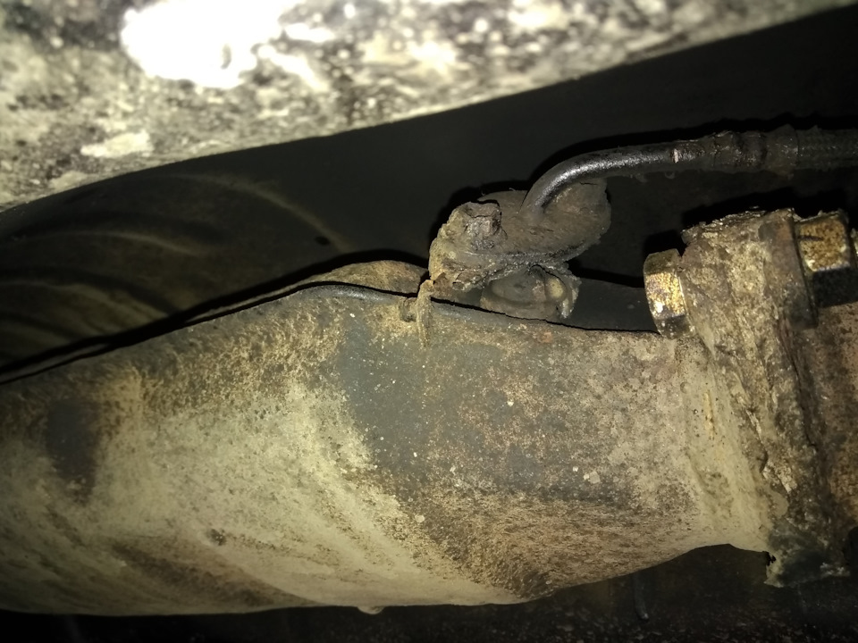 Закрепил датчик на катализаторе — Toyota Carina ED (2G), 2 л, 1993 года ...