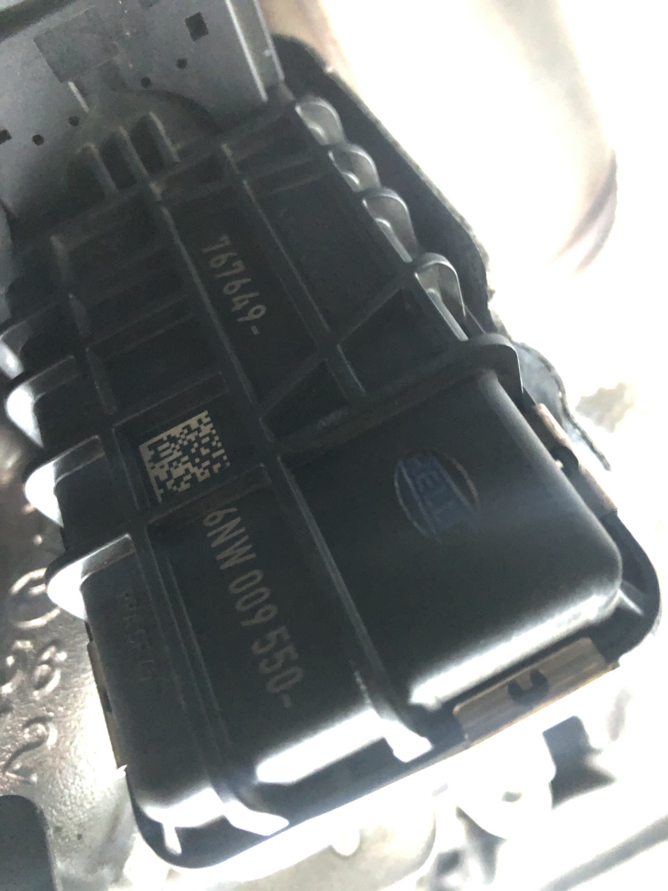 Ремонт актуатора hella 6nw009550 — Audi Allroad (C7), 3 л, 2015 года ...