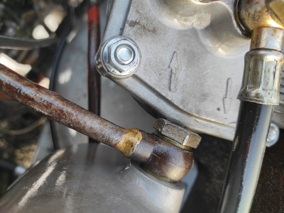 Топливная трубка — УАЗ 31512, 4,1 л, 2002 года | поломка | DRIVE2