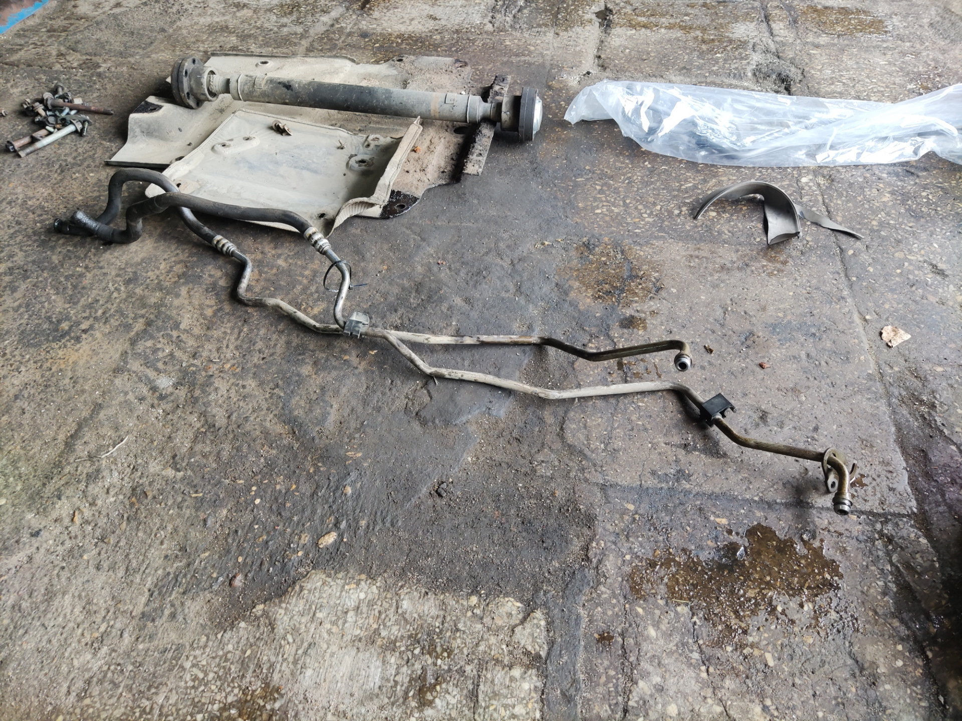 Трубки АКПП и замена масла двс — Land Rover Discovery III, 4,4 л, 2008 ...