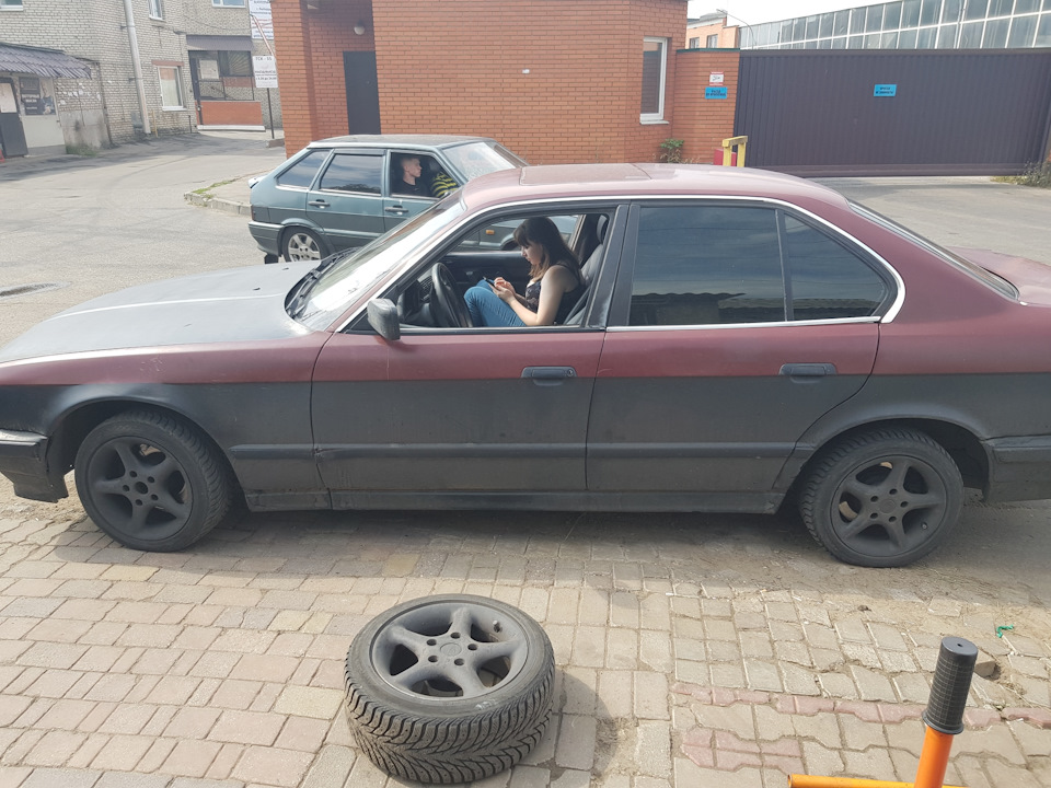 Были R15 стали R17 — BMW 5 series (E34), 2 л, 1993 года | колёсные ...