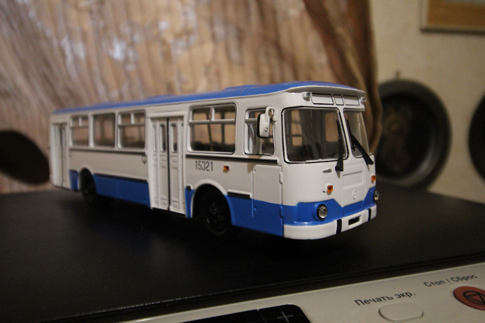 Модель автобуса ЛиАЗ 677М 1:43 — DRIVE2