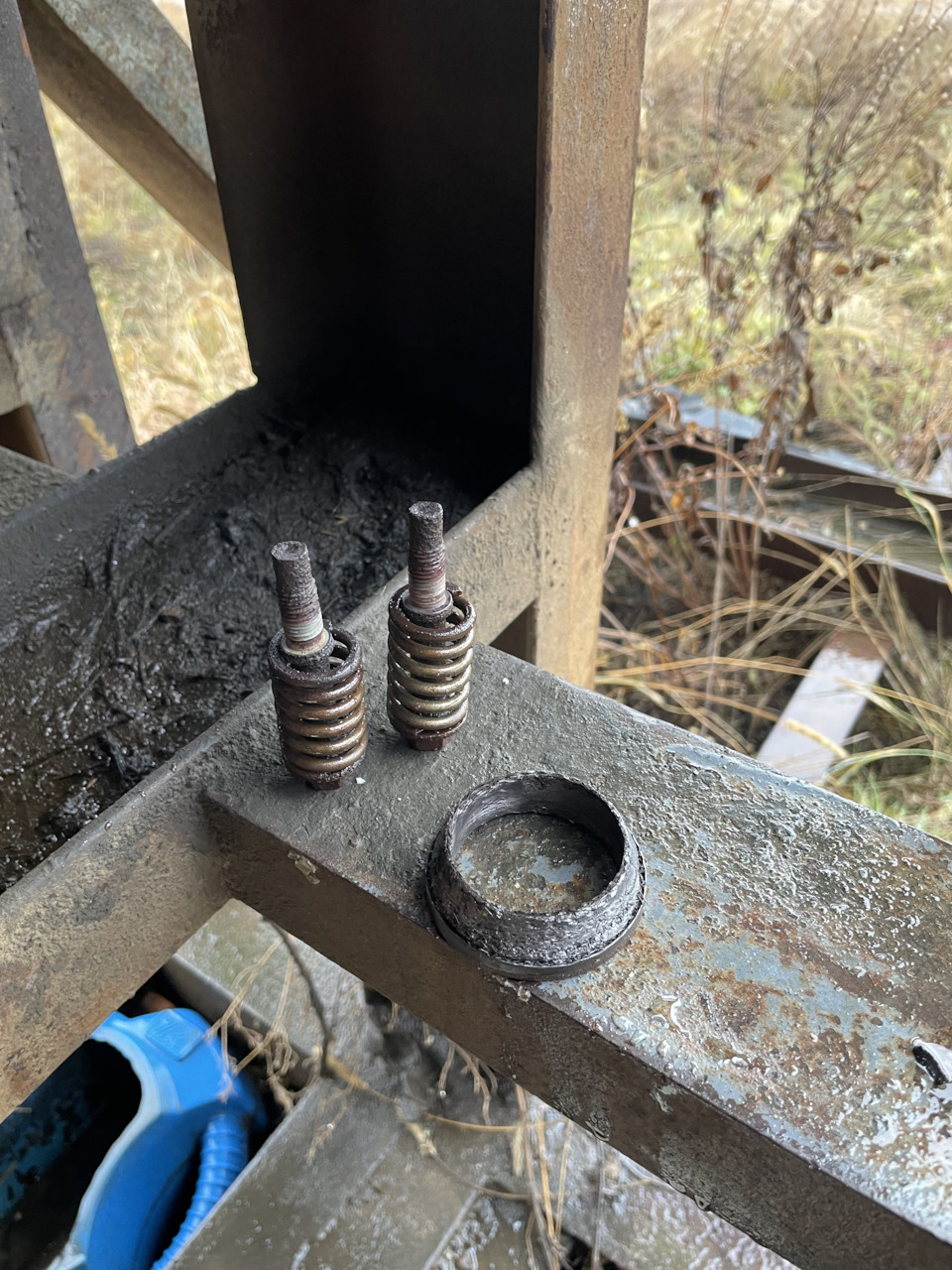 Замена уплотнительного кольца выхлопной системы — Mitsubishi ASX, 1,6 л ...