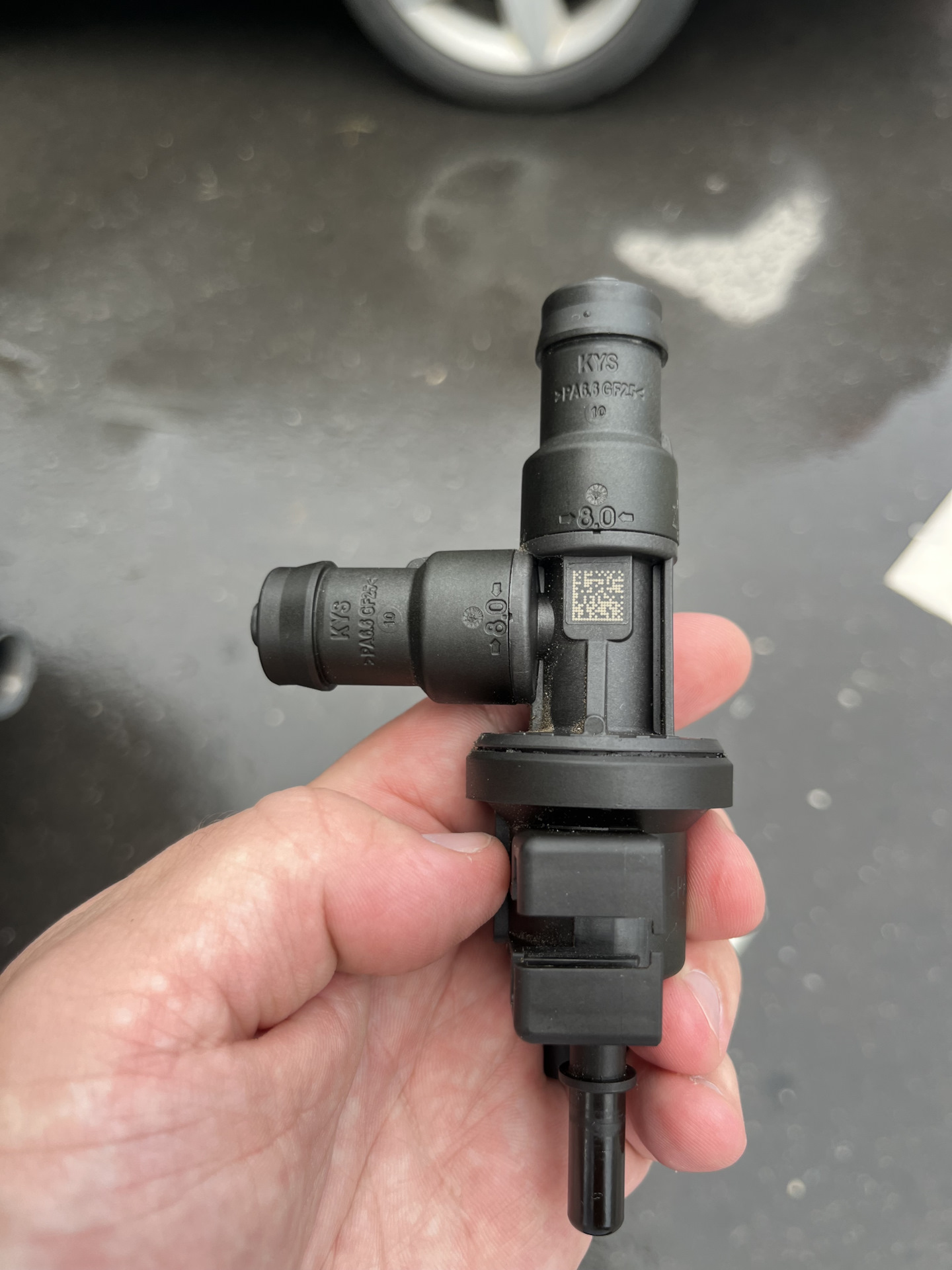 Продажа. Клапан вентиляции топливного бака 6-я ревизия — BMW X1 (F48 ...