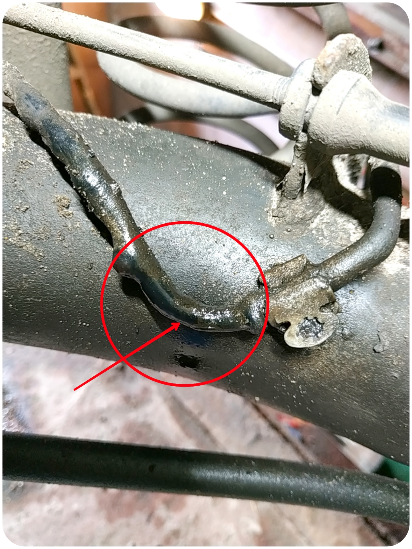 #102 ⋞ Замена задних тормозных шлангов и трубок ⋟ — Volkswagen Polo ...