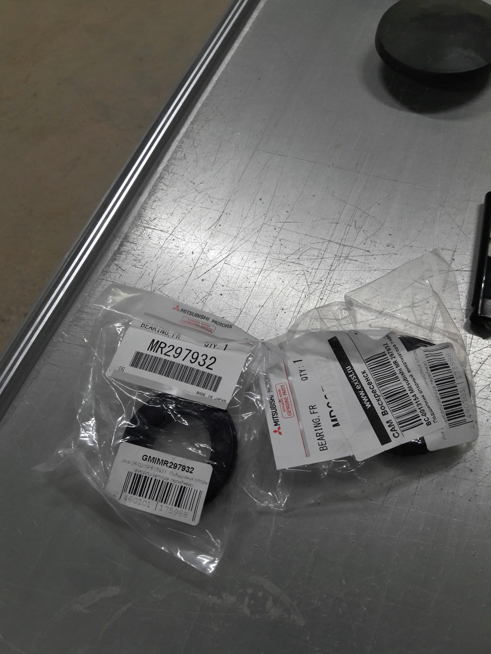 Замена опорного подшипника передней стойки — Nissan Almera II (N16), 1 ...