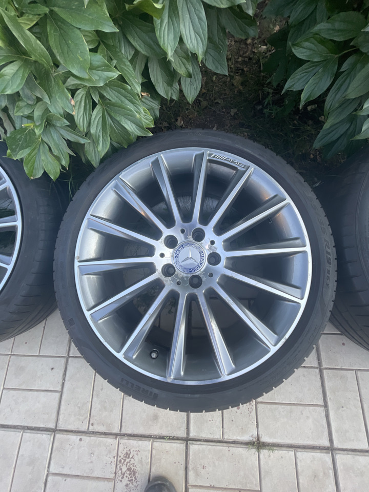 Шины летние Pirelli 255/35 R19, кованые диски Mercedes Benz 8,5Jx19 ...