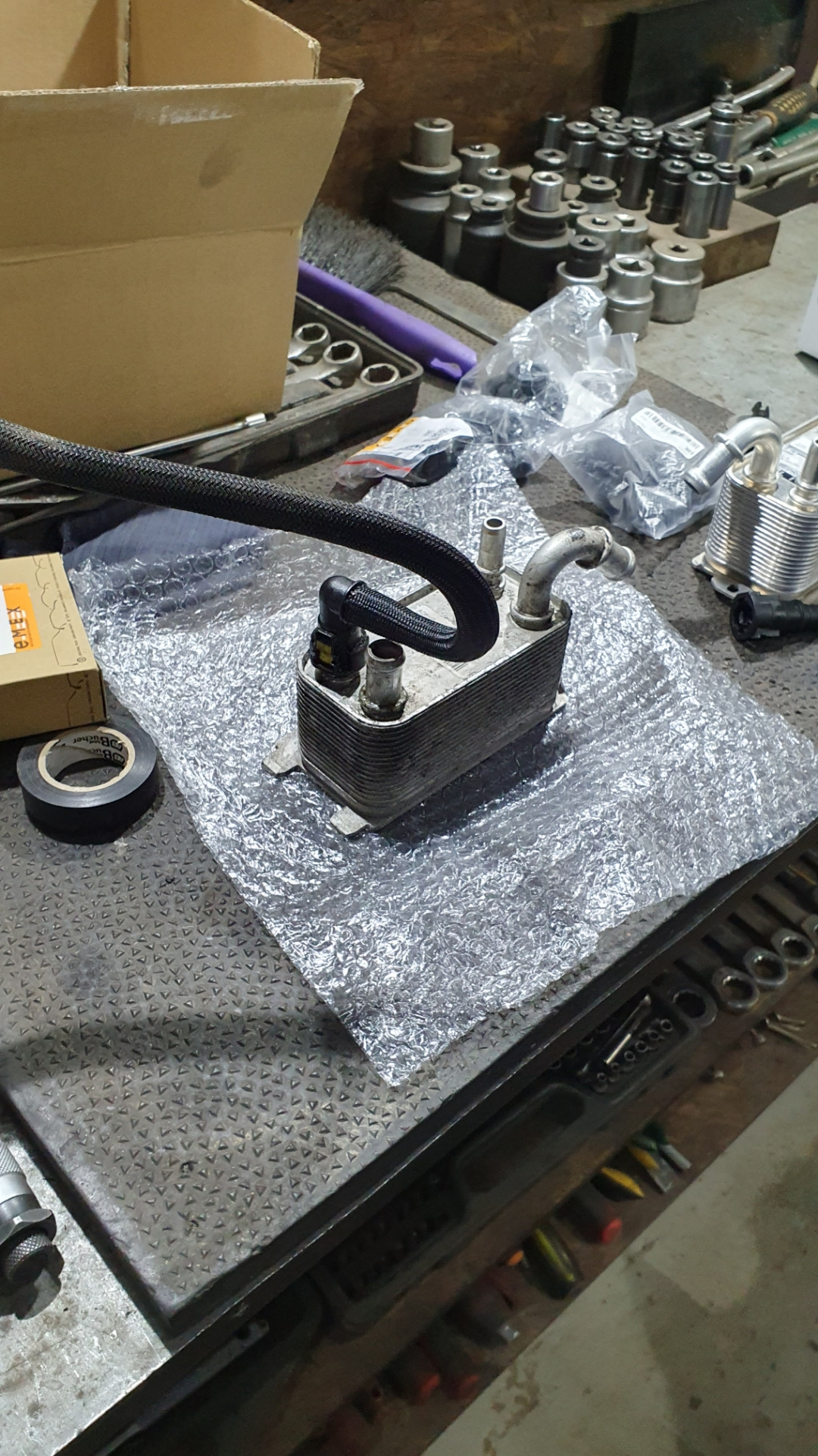 Замена теплообменника акпп — Volvo XC60 (1G), 2,4 л, 2013 года | визит ...