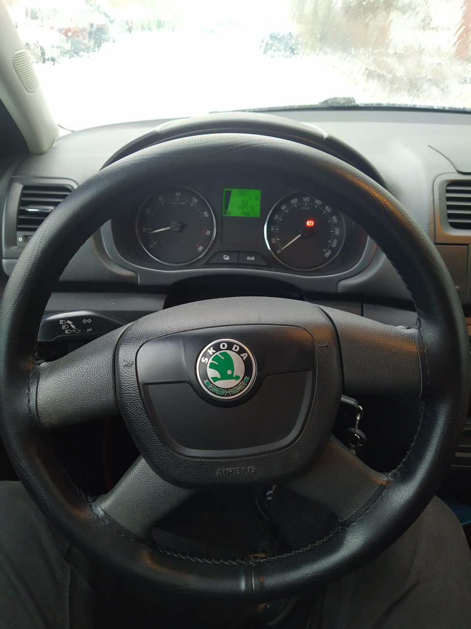Руль — Skoda Fabia Mk2, 1,4 л, 2011 года | аксессуары | DRIVE2