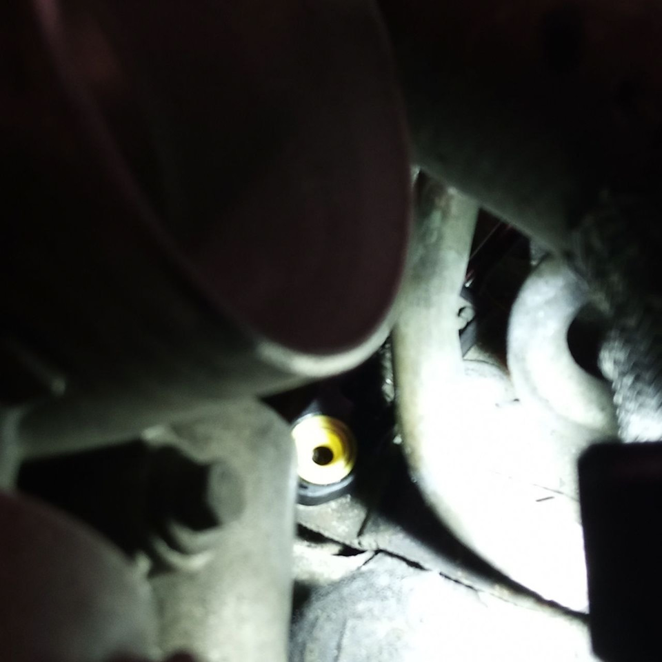 Втулка троса АКПП вышла из чата — Ford Mondeo V, 2,5 л, 2015 года ...