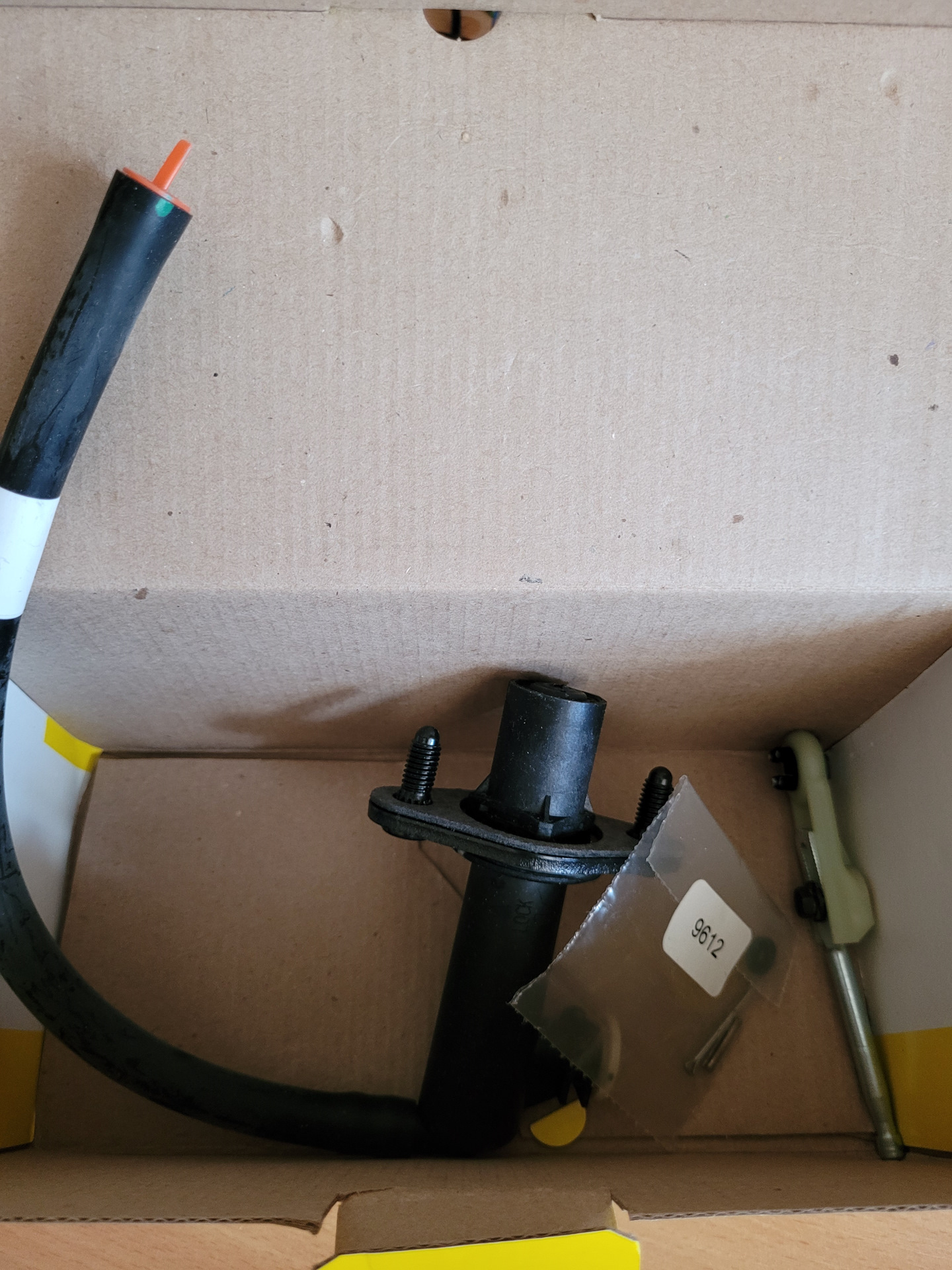 79. Главный цилиндр сцепления — Chrysler PT Cruiser, 1,6 л, 2007 года ...