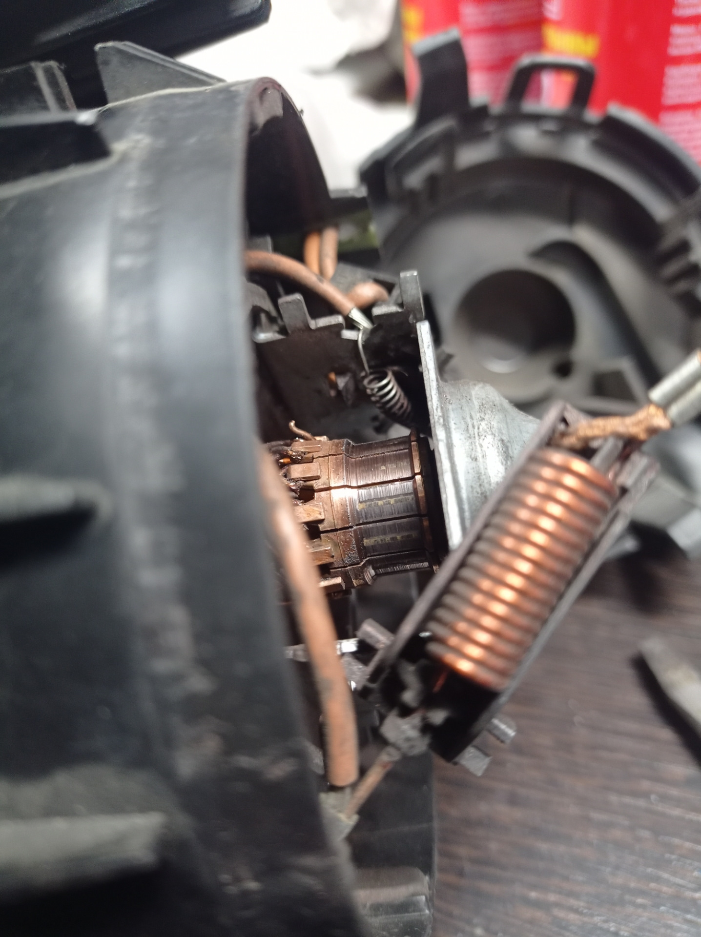 Замена вентилятора печки — Renault Sandero Stepway (2G), 1,6 л, 2015 ...