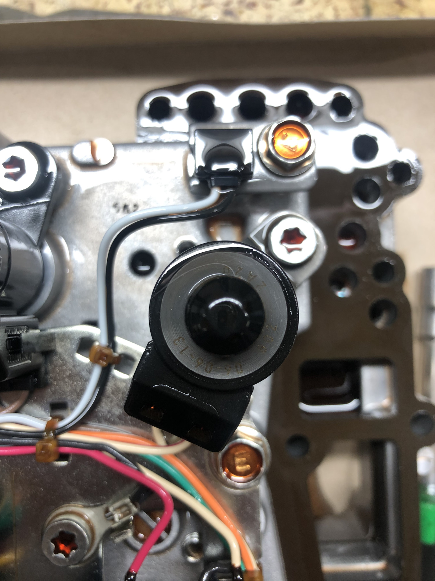 Заміна соленоїдів коробка TG5 продовження P0758, усунення підтікання ...