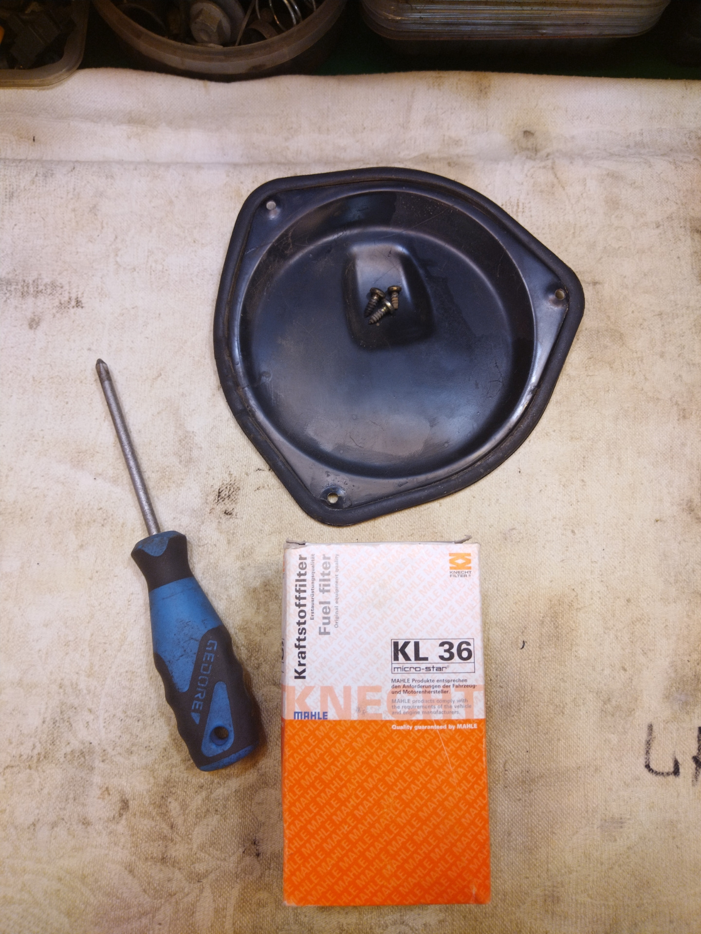 Замена топливных шлангов — Audi A6 (C5), 2,8 л, 1998 года | поломка ...