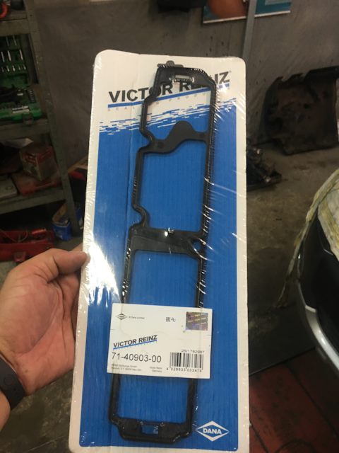 714090300 Прокладка, крышка головки цилиндра VICTOR REINZ | Запчасти на ...