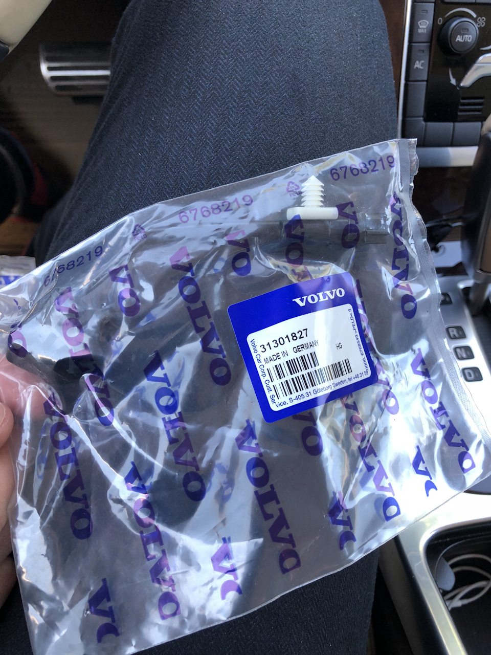 31301827 Форсунка омывателя лобового стекла Volvo | Запчасти на DRIVE2