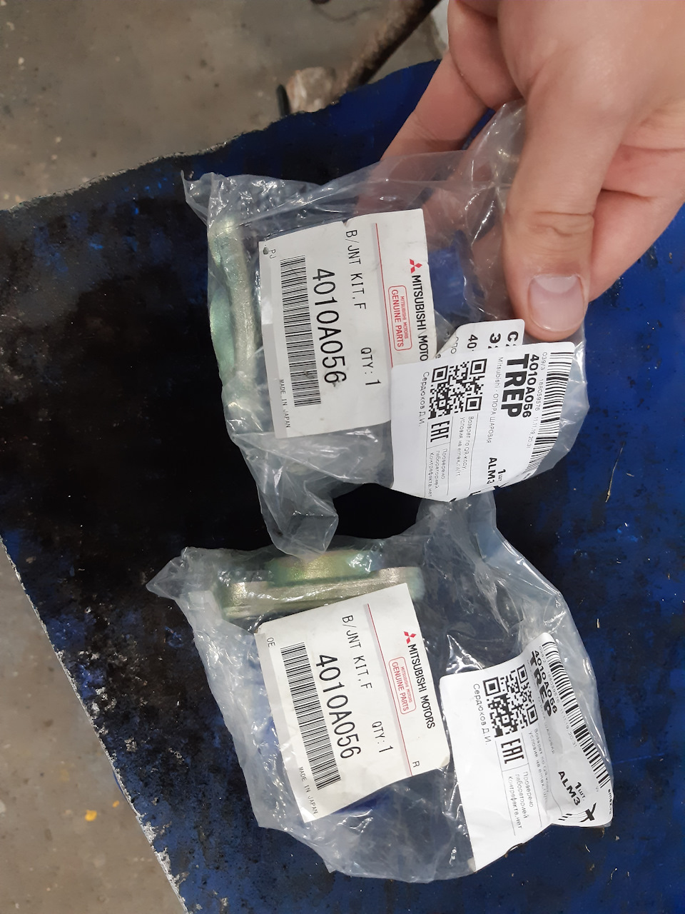 замена верхних шаровых. — Mitsubishi Pajero (4G), 3,2 л, 2007 года ...