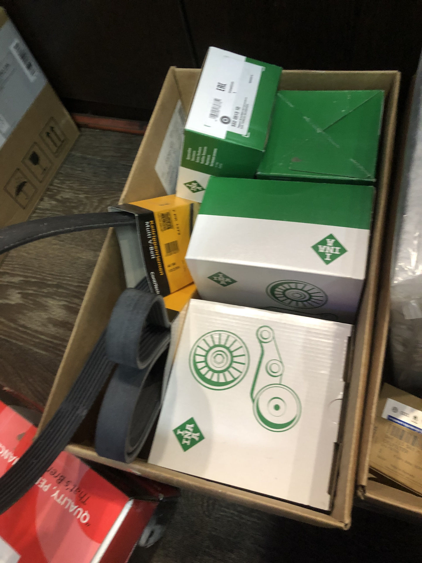 Ролики, шкив коленвала, ремни и помпа. — Audi A7 Sportback (1G), 3 л ...