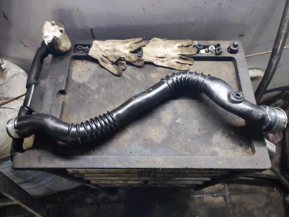 11617797483 Трубопровод наддувочного воздуха BMW | Запчасти на DRIVE2