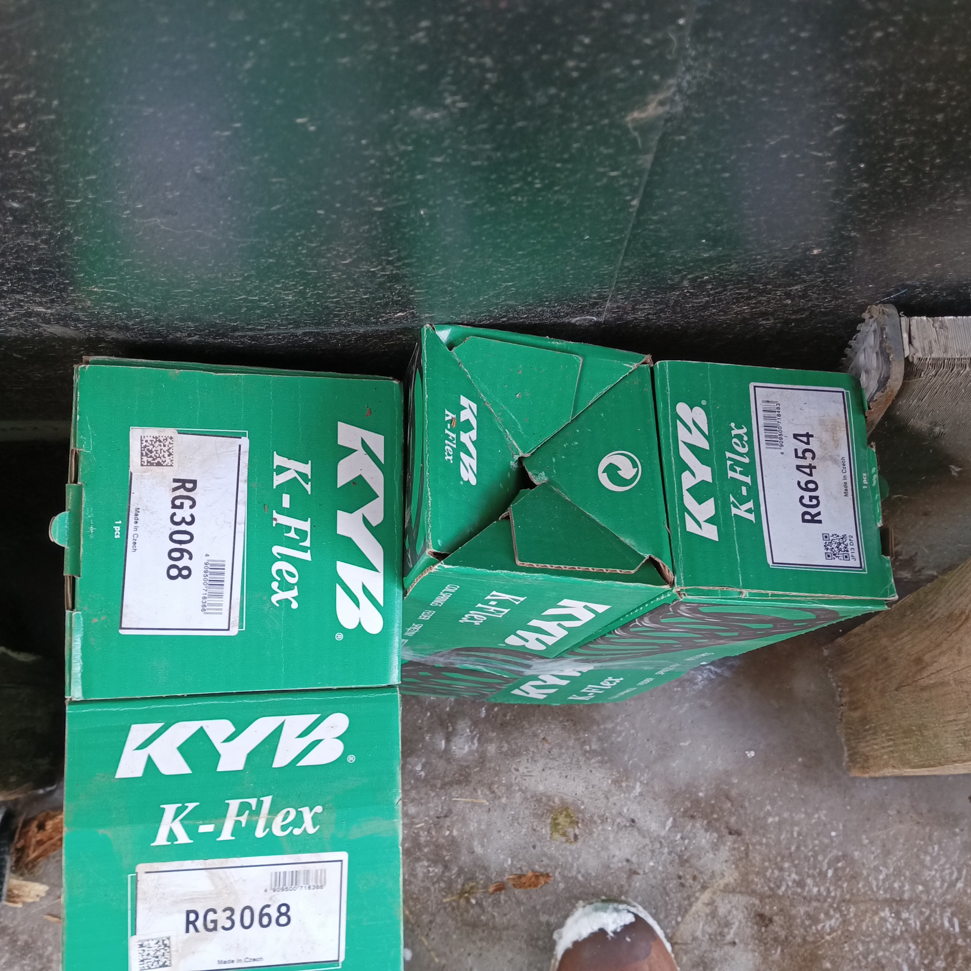 Замена пружин — Renault Logan (1G), 1,4 л, 2007 года | своими руками ...