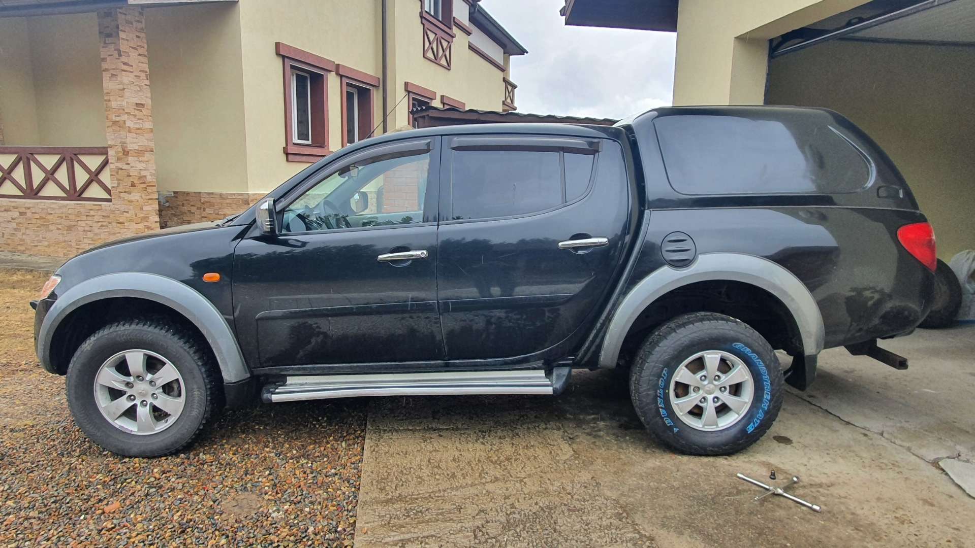 Новая летняя резина: Dunlop Grandtrek AT5 265/70 R16 — Mitsubishi L200 ...