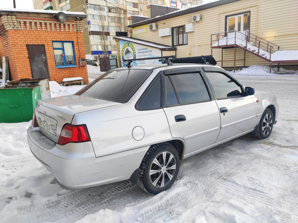 Стойки дверей в черный — Daewoo Nexia (N150), 1,5 л, 2013 года ...