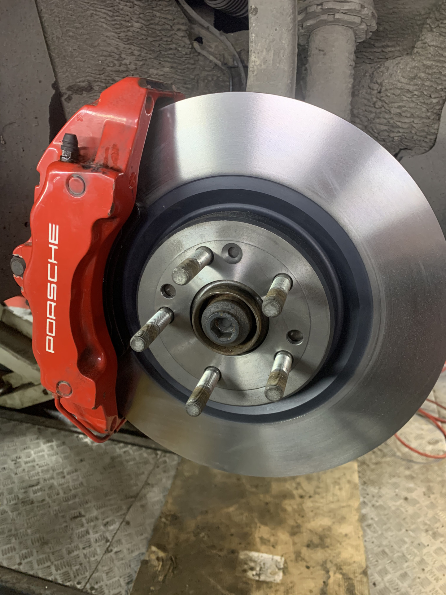 Тормоза 18z — Audi A4 (B6), 1,8 л, 2002 года | тюнинг | DRIVE2