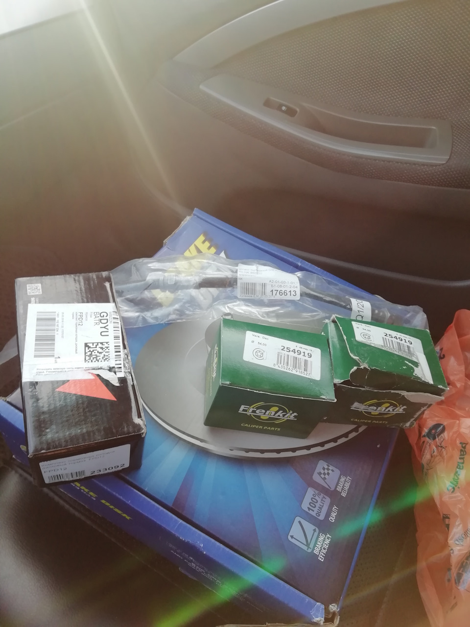 Новые передние тормозные диски — Chevrolet Lacetti 5D, 1,6 л, 2008 года ...