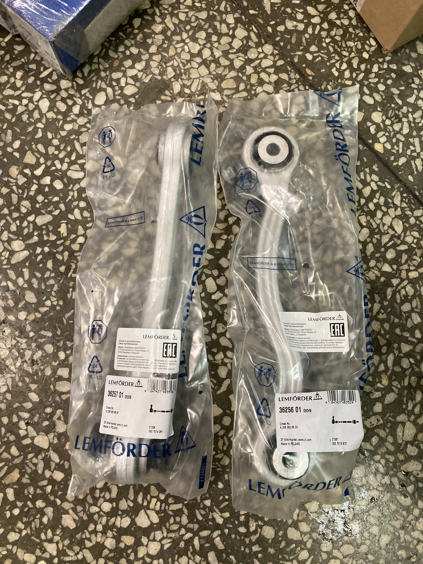 Замена амортизаторов, задних рычагов, опорных подшипников — Mercedes ...