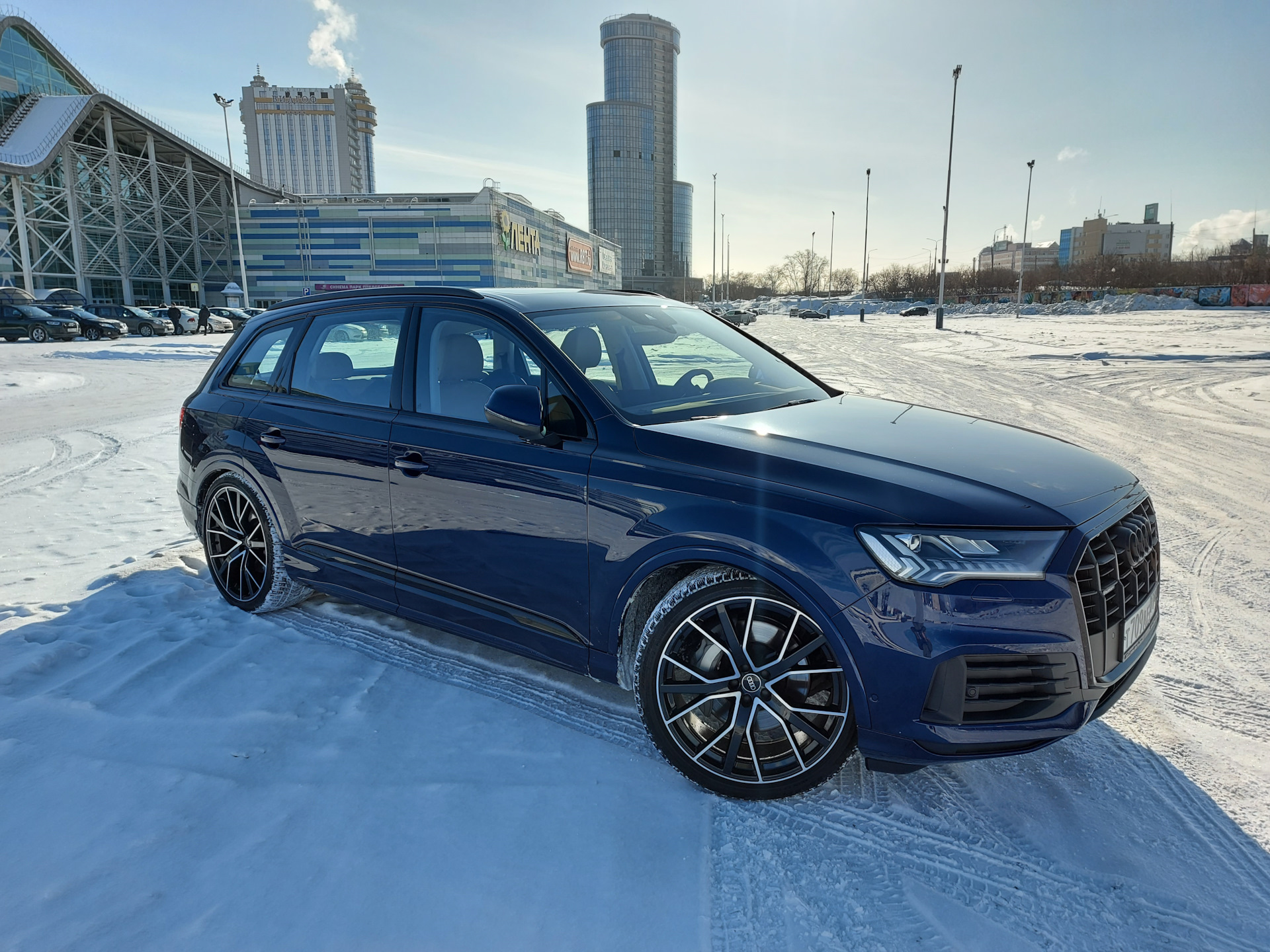 Navarra Blue in LLumar — Audi Q7 (2G), 3 л, 2020 года | стайлинг | DRIVE2