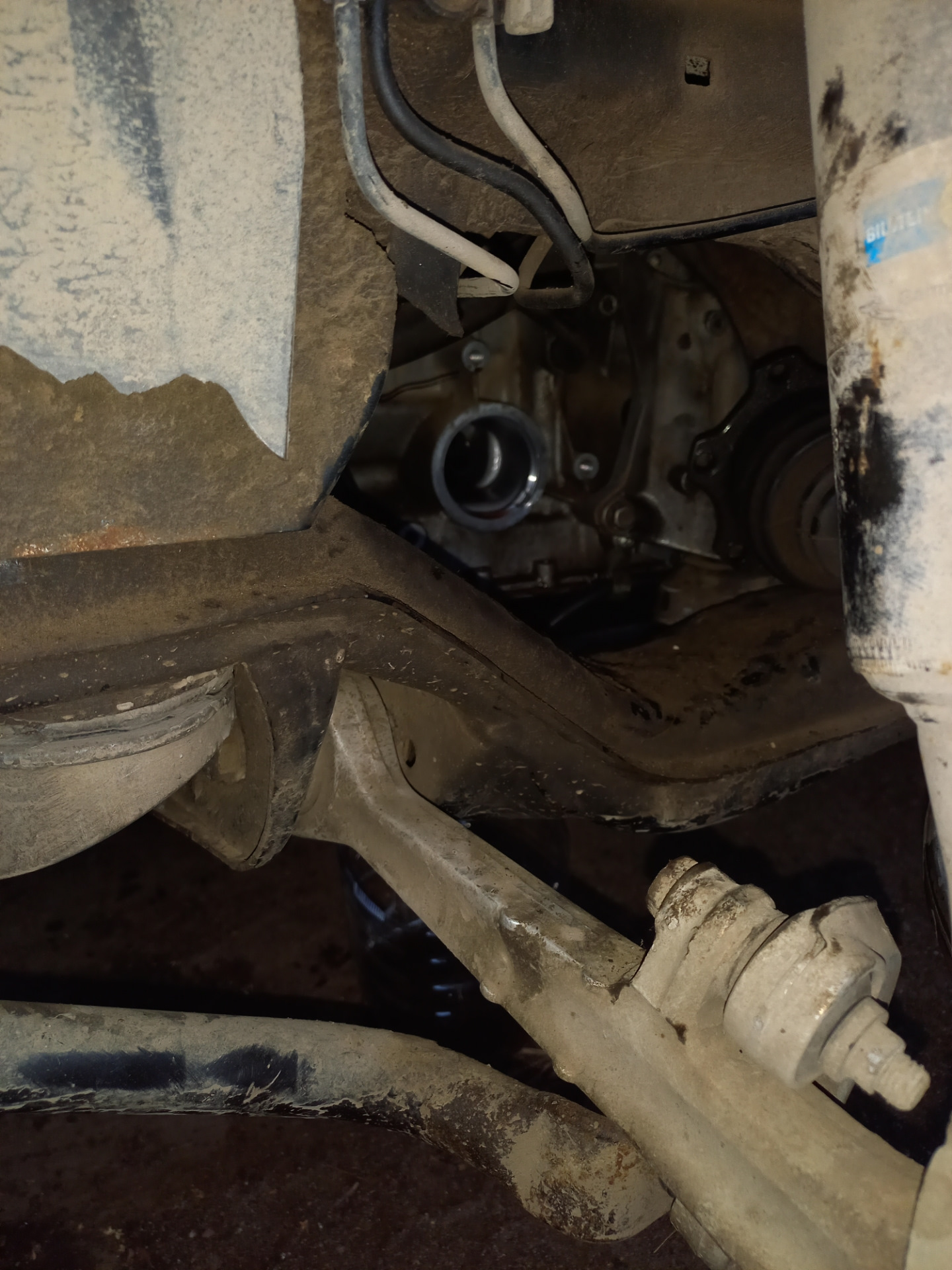 Замена сальников приводов — Volkswagen Passat B5, 1,9 л, 1999 года ...