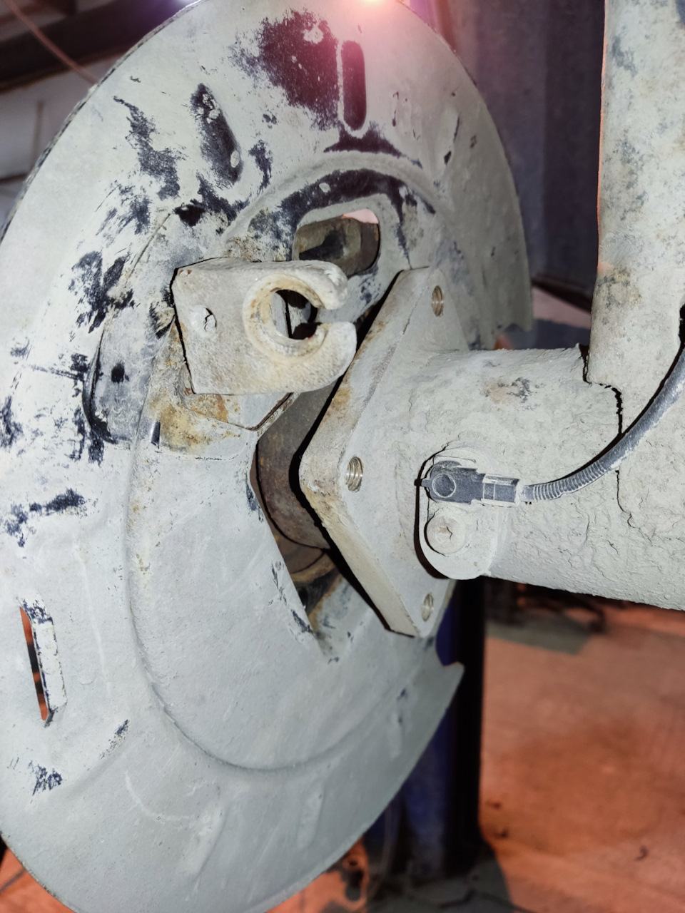 Ручник/ножник — Chevrolet Tahoe (GMT900), 5,3 л, 2008 года | своими ...