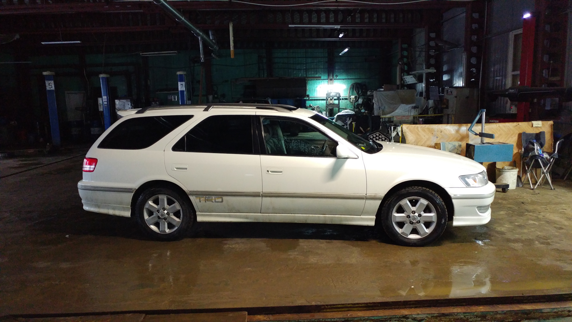 Toyota Mark II Qualis 2.2 бензиновый 1997 | белый перламутр на DRIVE2